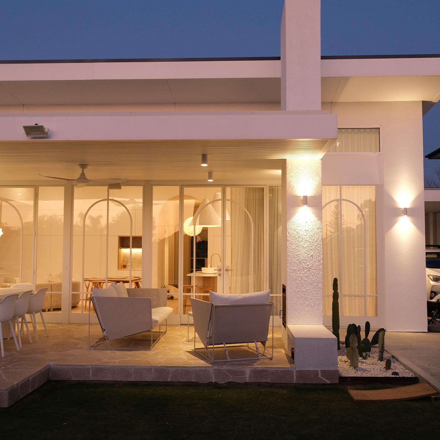 TLI-W700.SHIP | The Light Impact