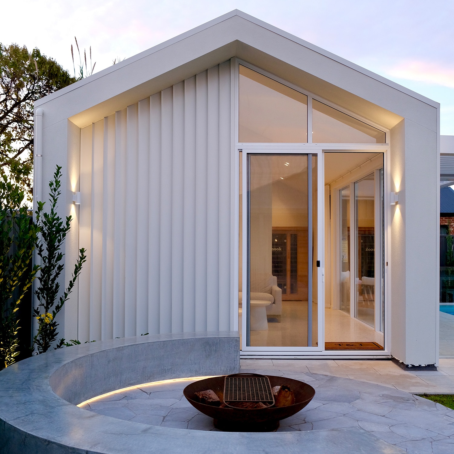 TLI-W700.SHIP | The Light Impact