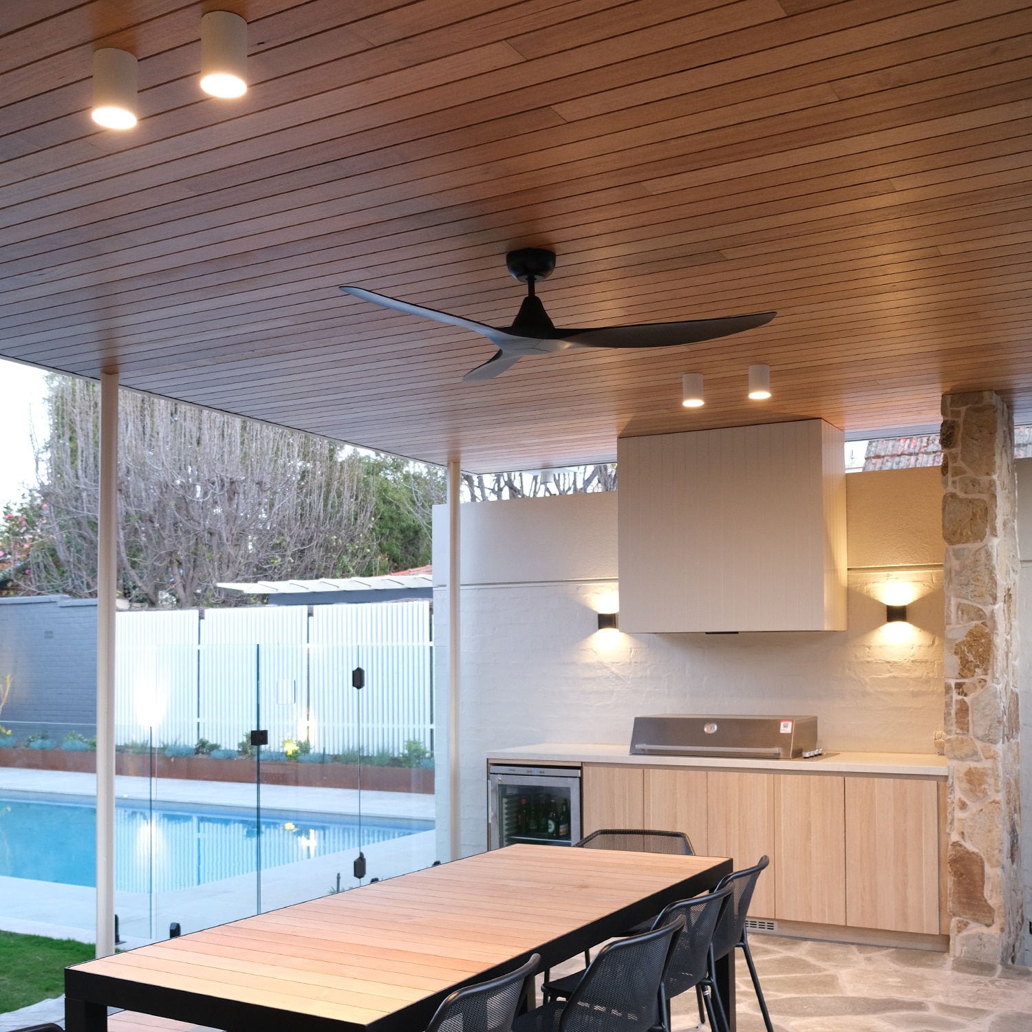 TLI-W400.SIP | The Light Impact